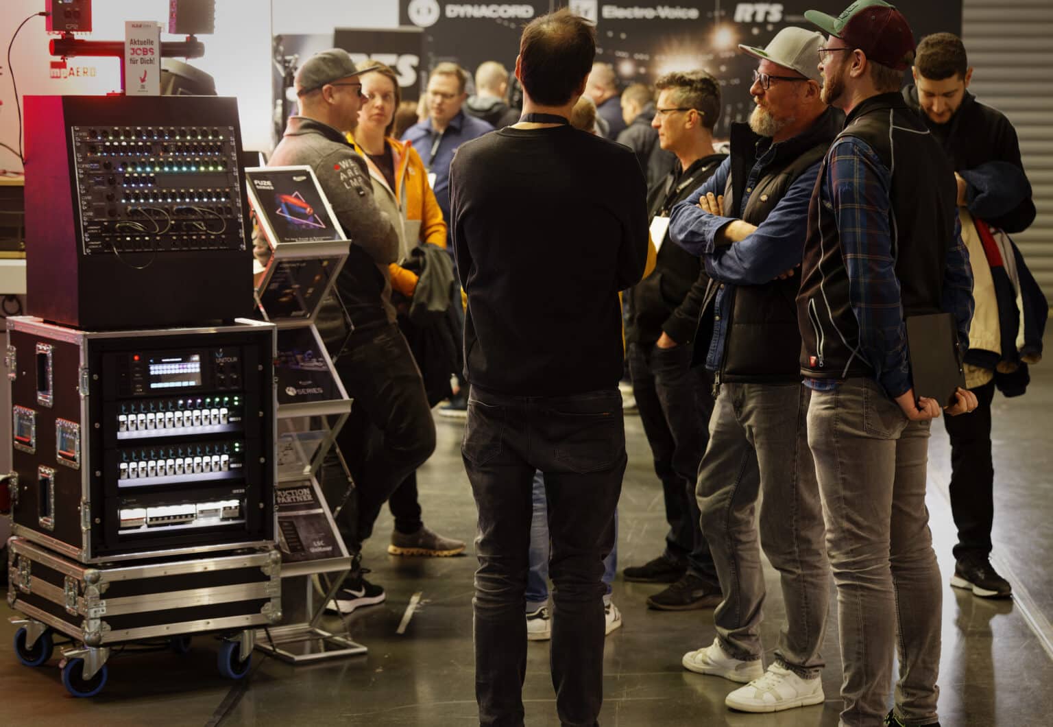 LEaT X 25: Das exklusive Pre Season Event für das Eventtechnik-Business ...